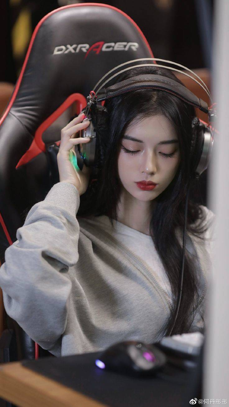 Thiên Kim Thật Là Streamer - Nguyệt Truyện